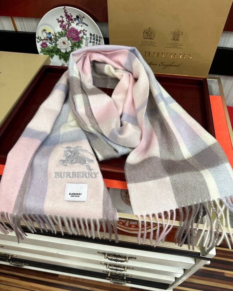 Top match Burberry Scarf
