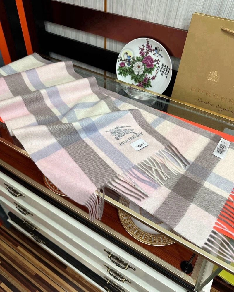 Top match Burberry Scarf