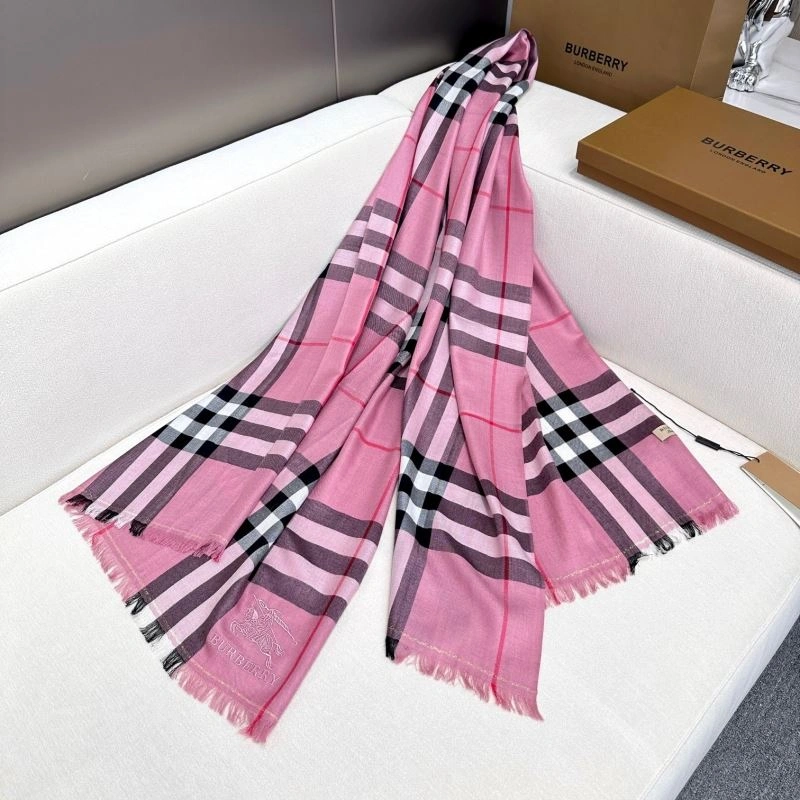 Accurate model Burberry Scarf