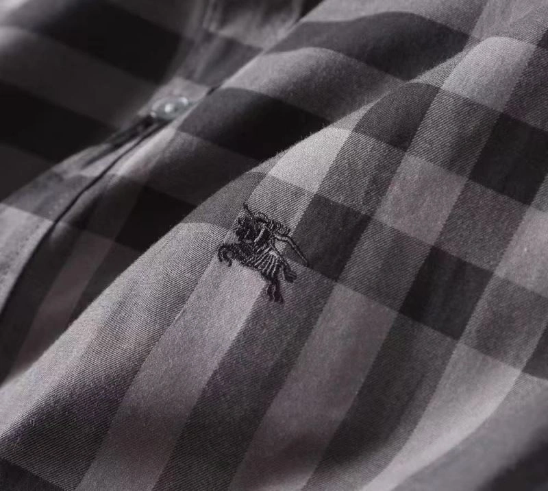 Accurate model Burberry Shirts