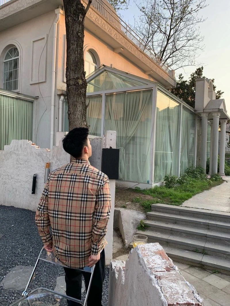 Low-cost Burberry Shirts