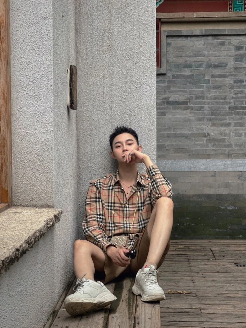 Low-cost Burberry Shirts