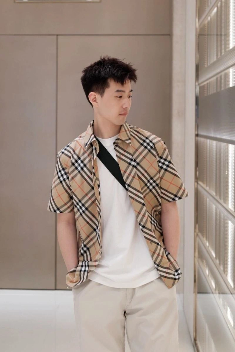 1:1 copy Burberry Shirts