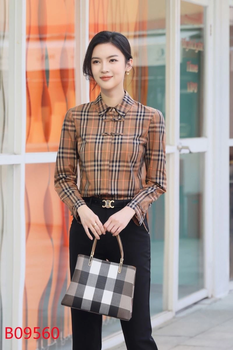 Accurate model Burberry Shirts