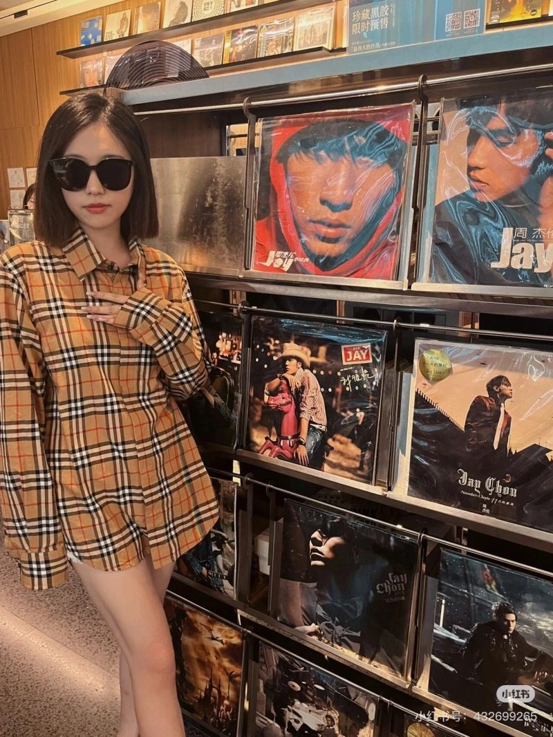 Precise copy Burberry Shirts