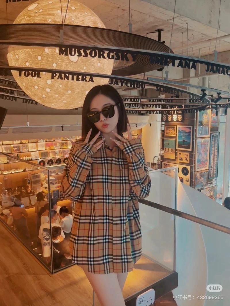 Precise copy Burberry Shirts