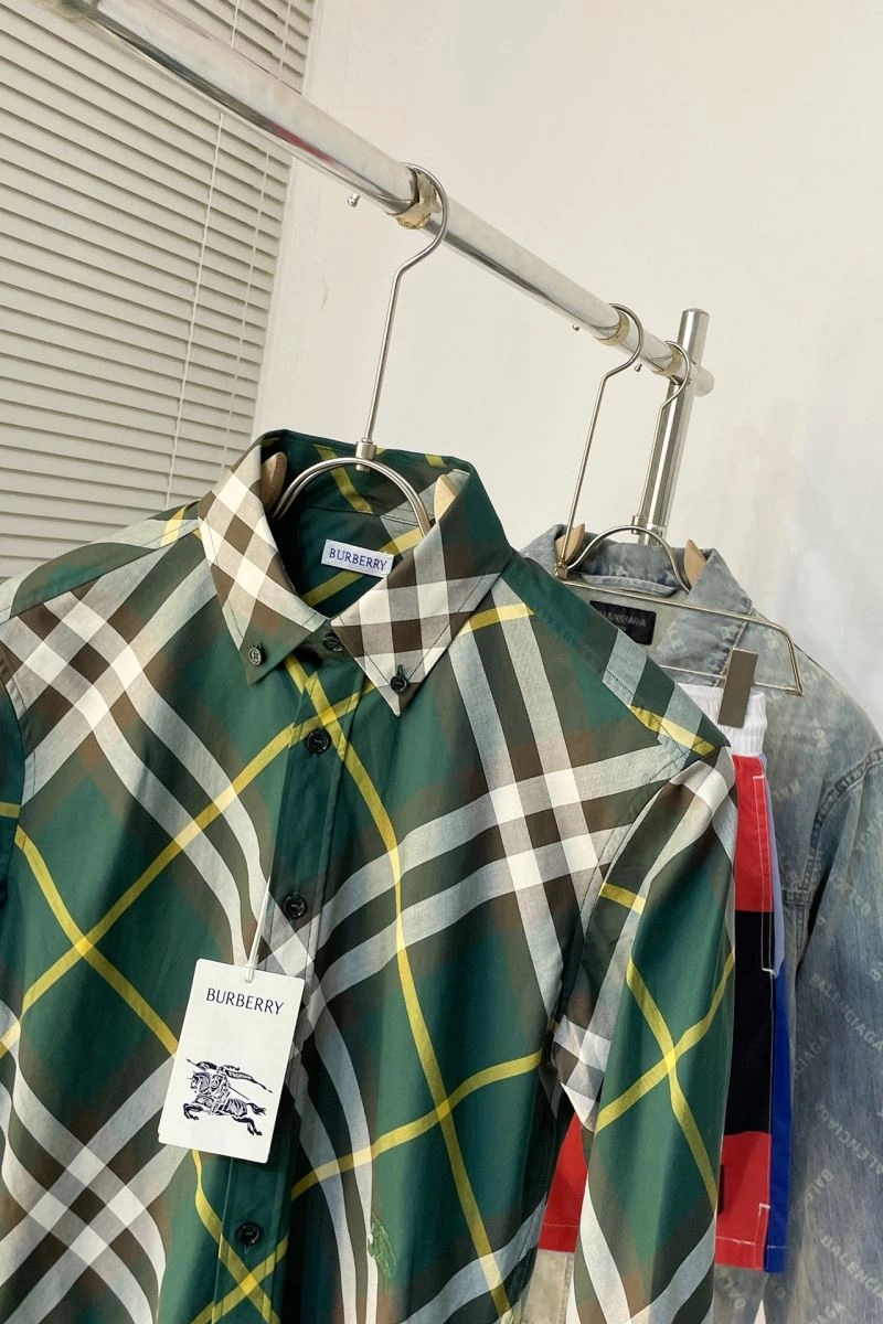 Precise copy Burberry Shirts