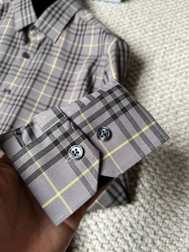 Accurate model Burberry Shirts
