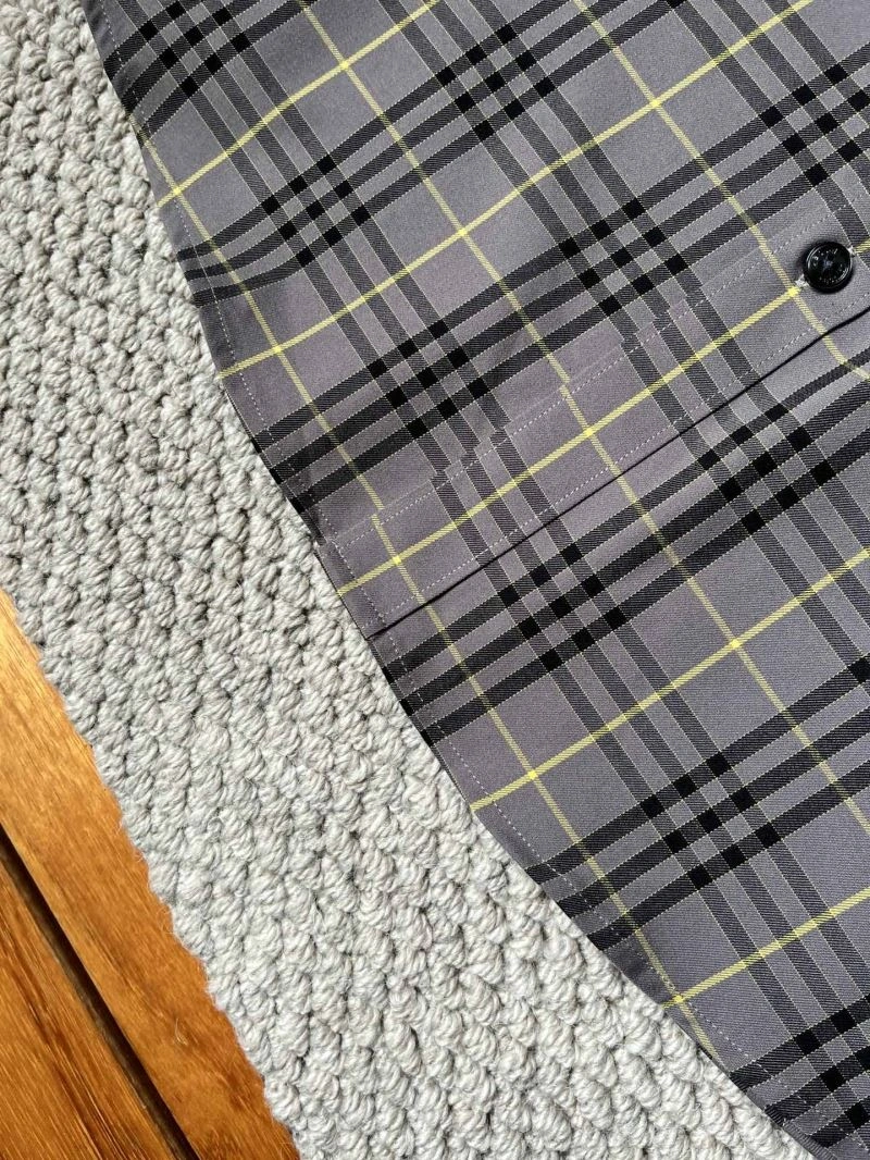 Accurate model Burberry Shirts