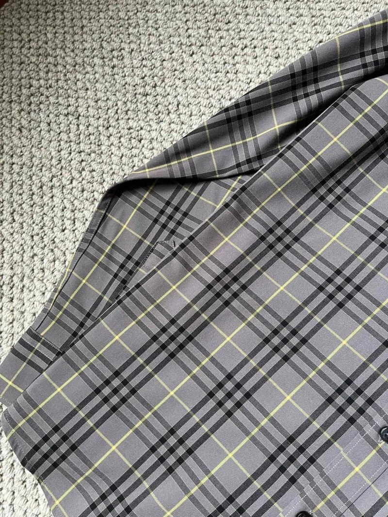 Accurate model Burberry Shirts