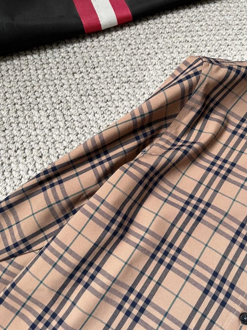 Accurate model Burberry Shirts