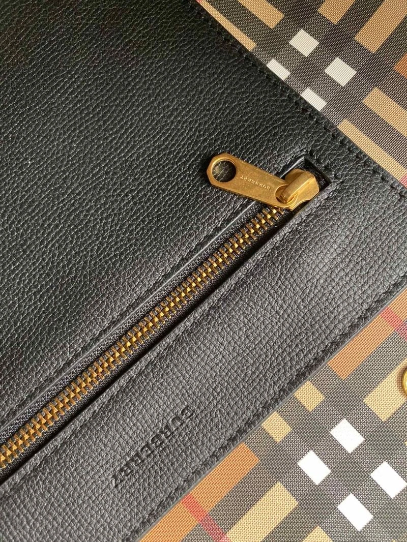 Reasonably priced Burberry Shopping Bags
