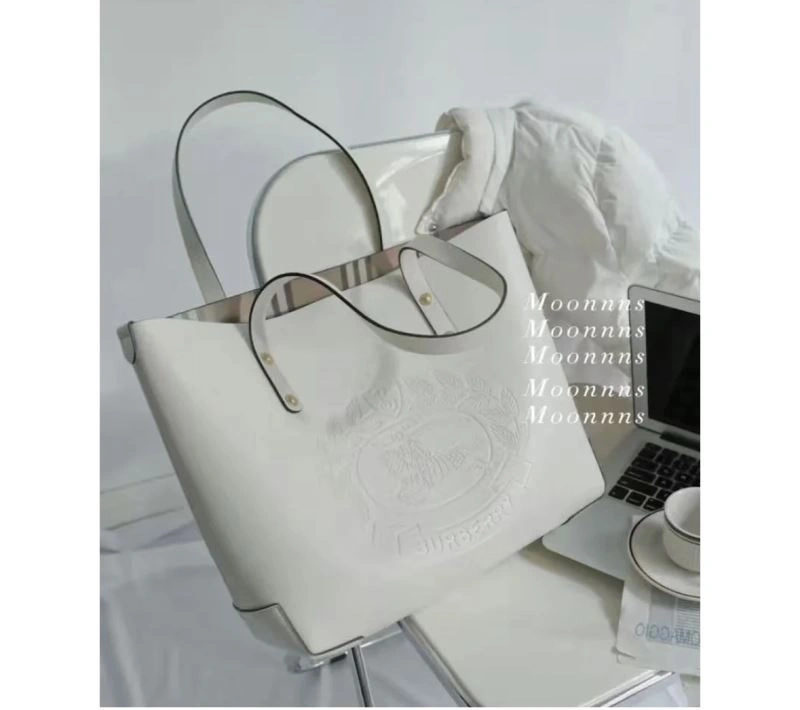 Bargain Burberry Shopping Bags