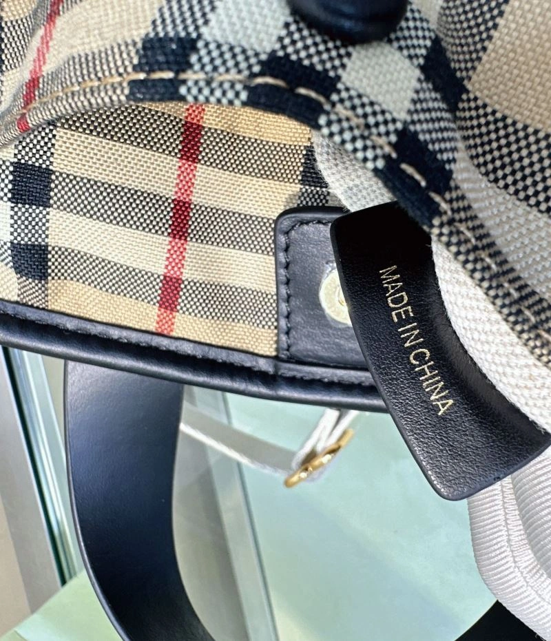 Low-cost Burberry Shopping Bags