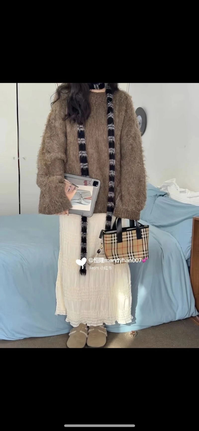 Low-cost Burberry Shopping Bags