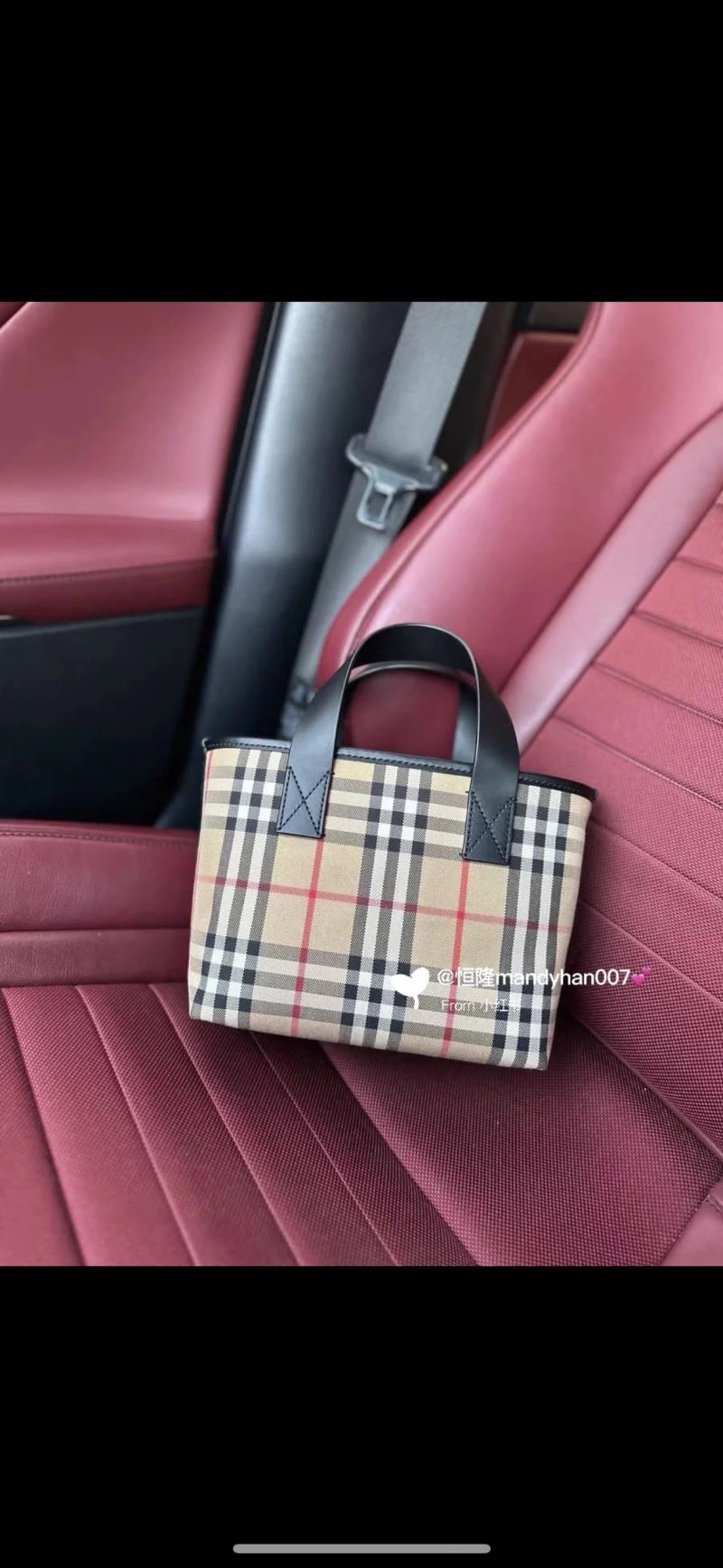 Low-cost Burberry Shopping Bags