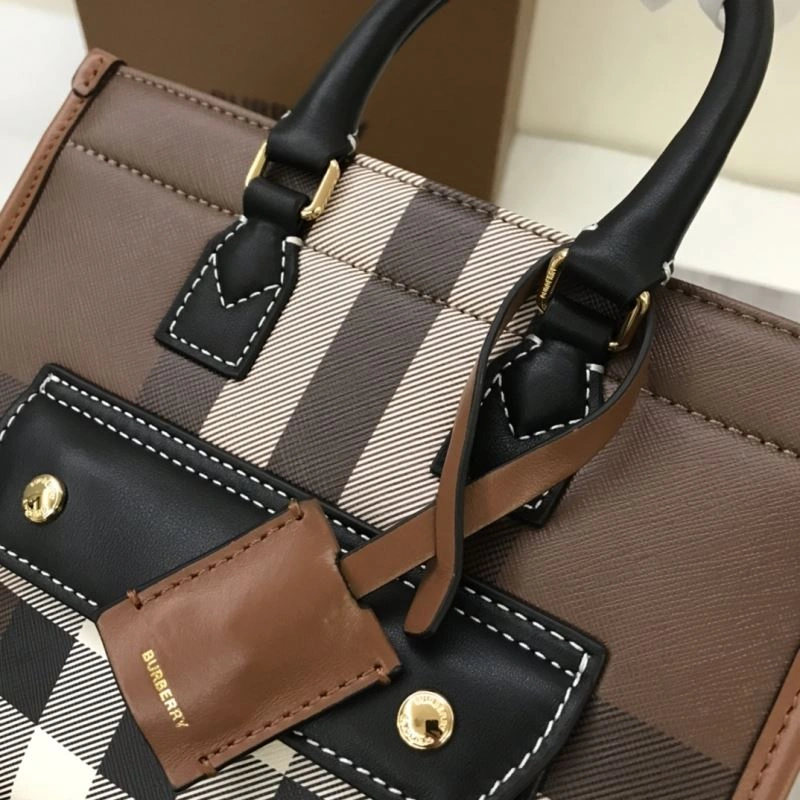Low-cost Burberry Shopping Bags