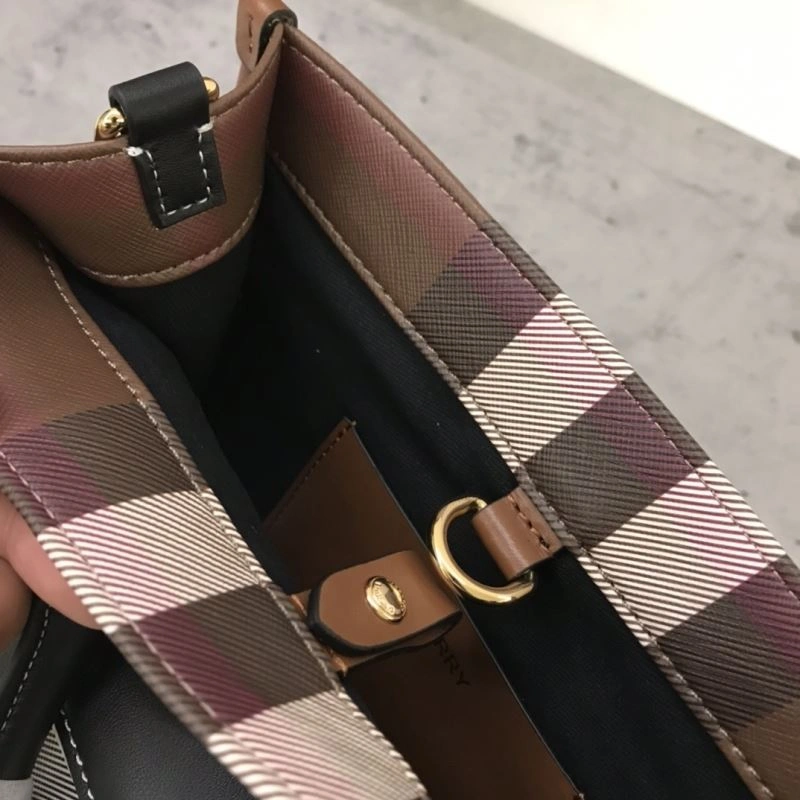 Low-cost Burberry Shopping Bags