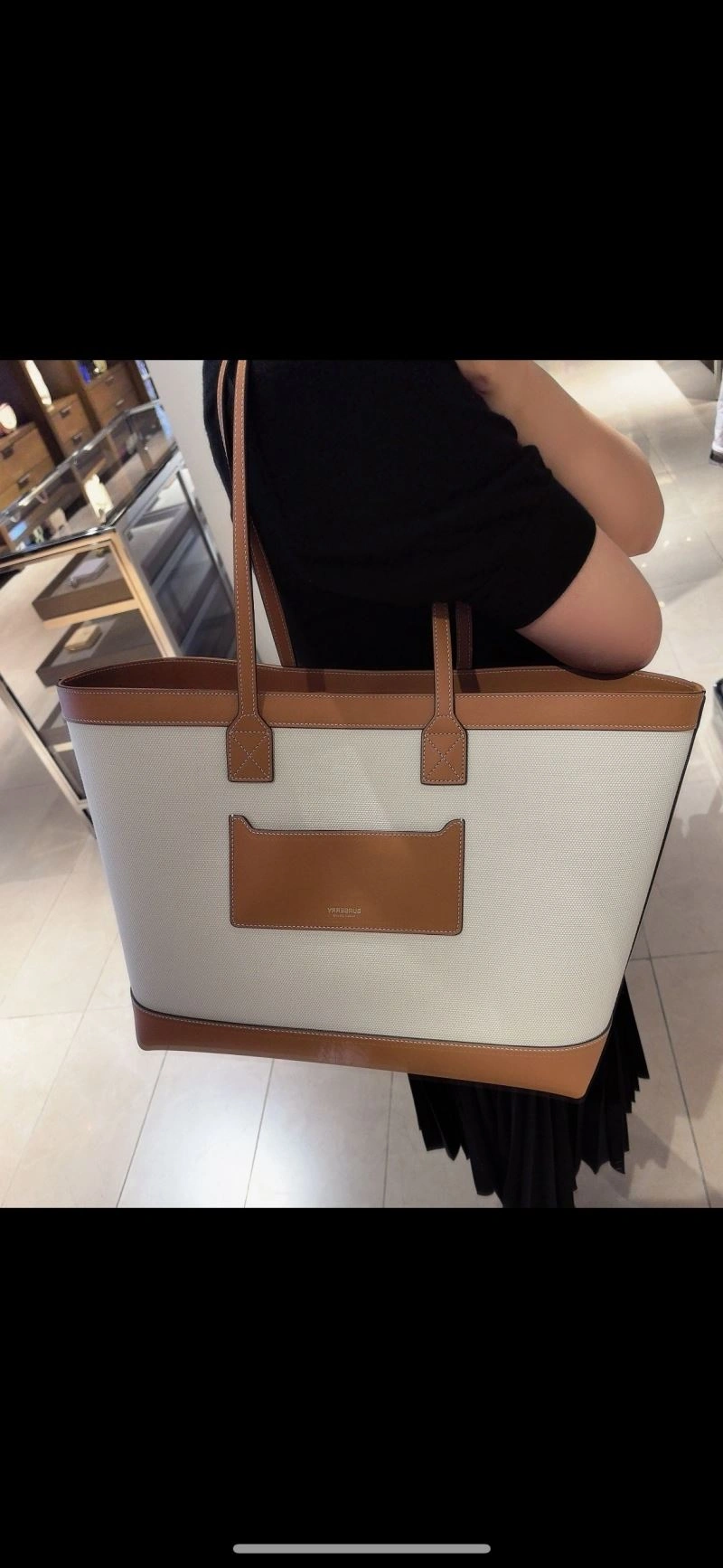 Accurate model Burberry Shopping Bags