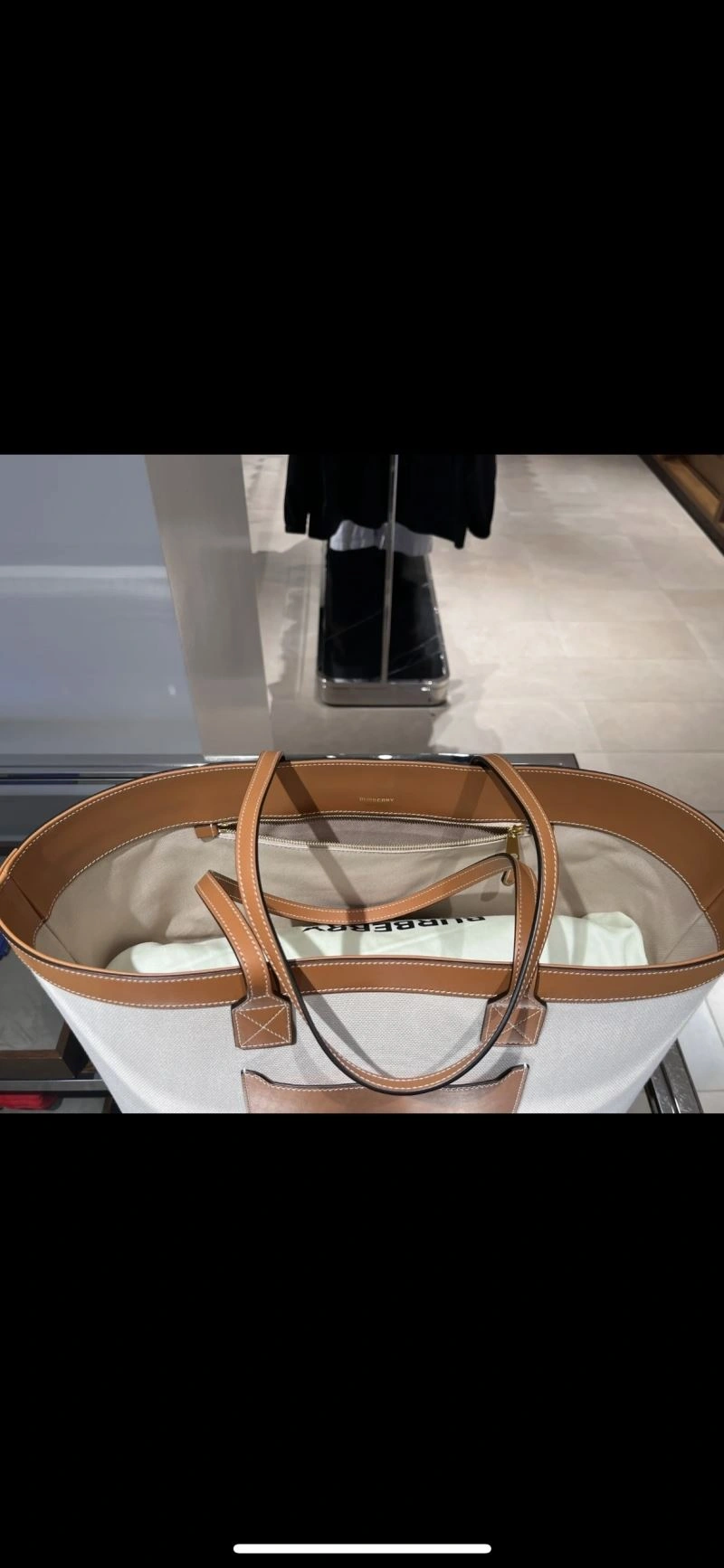 Accurate model Burberry Shopping Bags