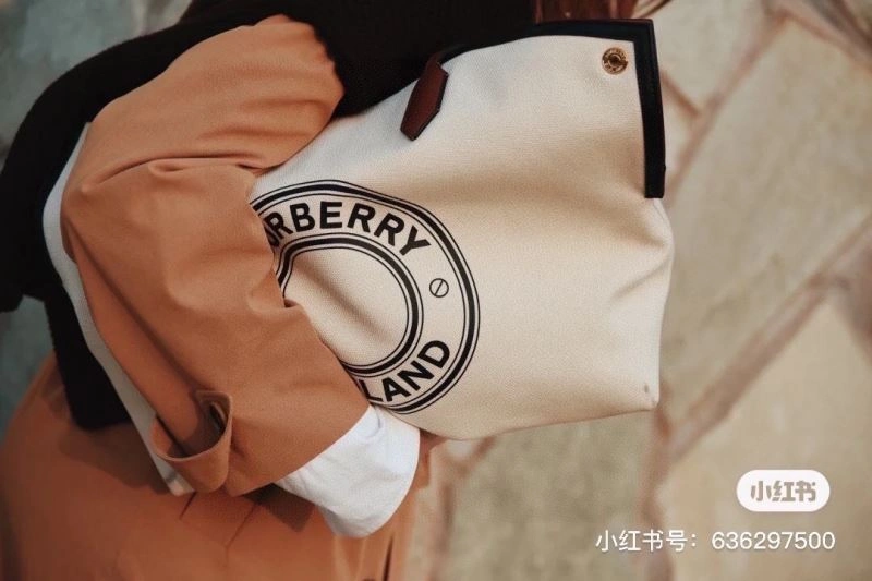 High accuracy Burberry Shopping Bags