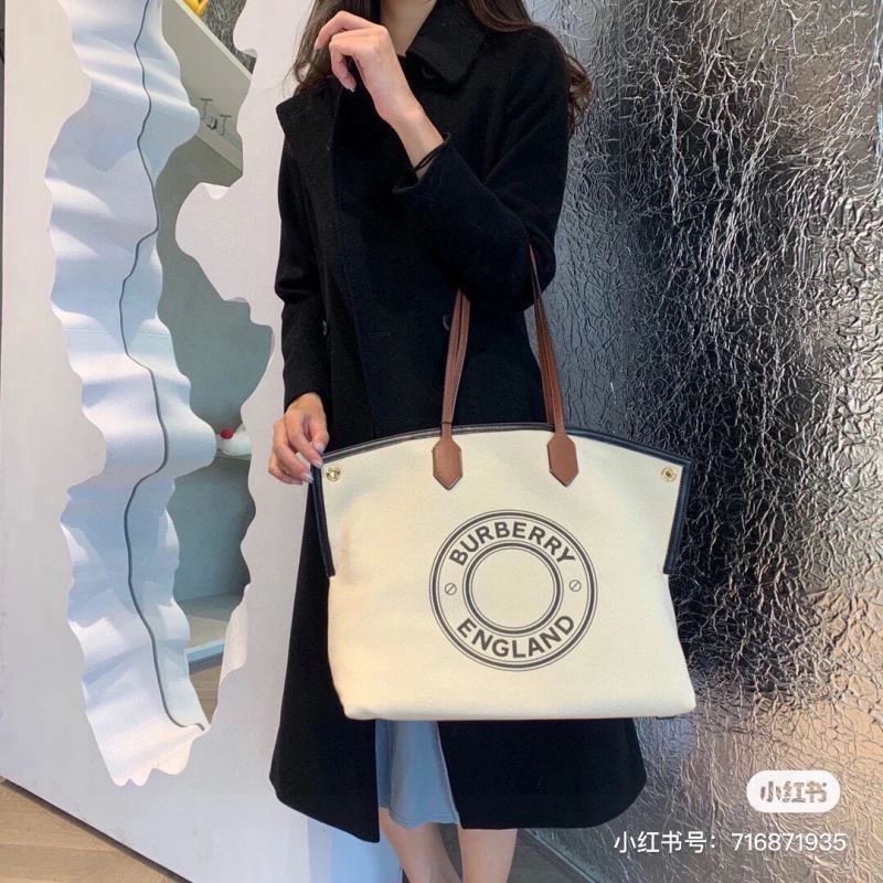 High accuracy Burberry Shopping Bags