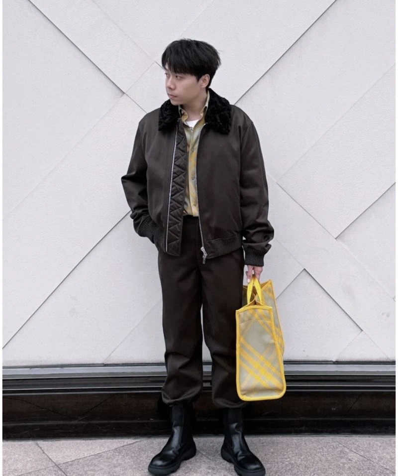 Budget-friendly Burberry Shopping Bags