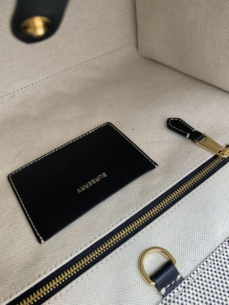 Accurate model Burberry Shopping Bags