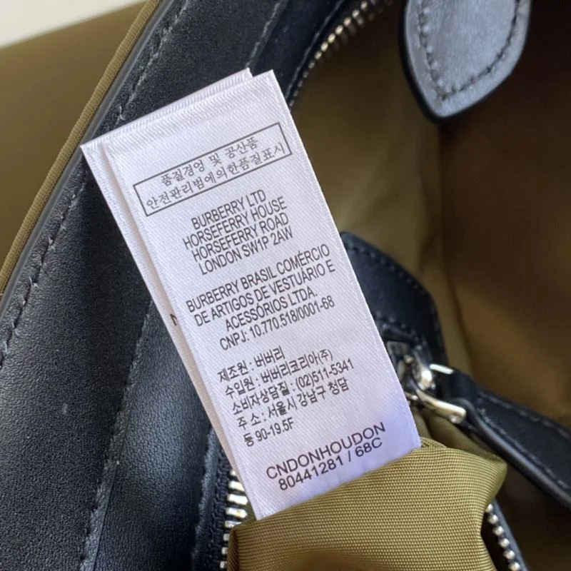 Accurate model Burberry Shopping Bags