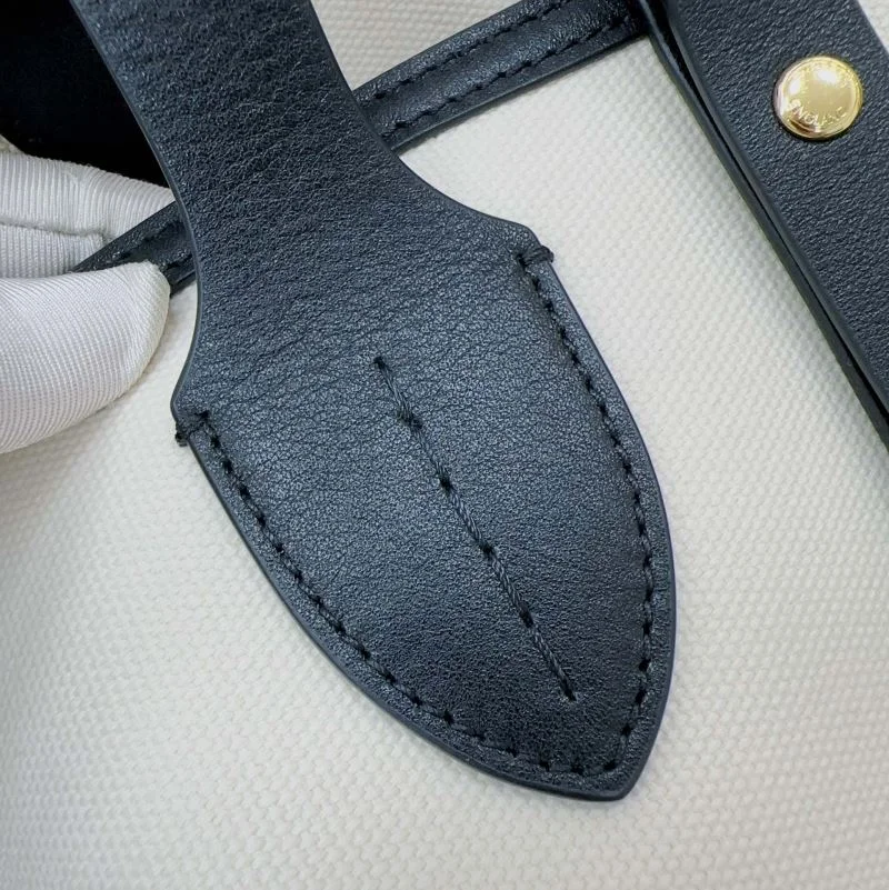 Top mirror Burberry Shopping Bags