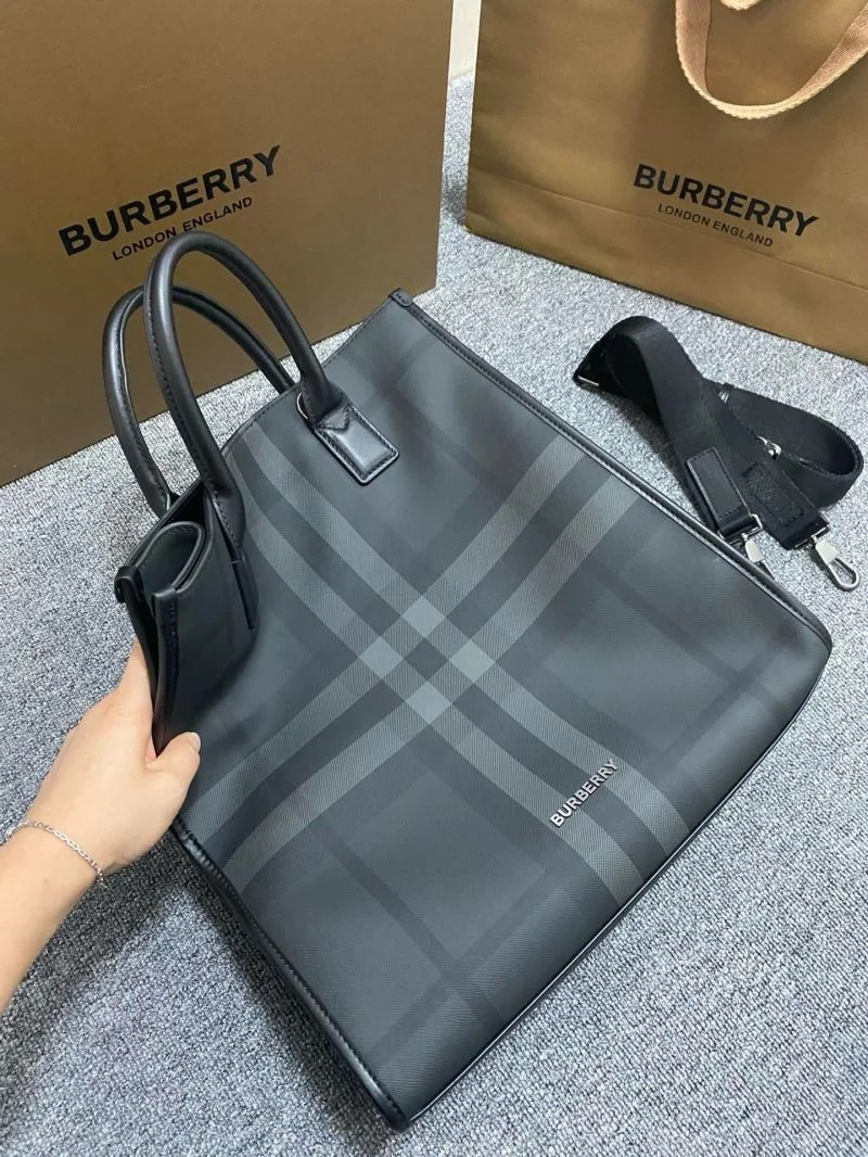 High accuracy Burberry Shopping Bags