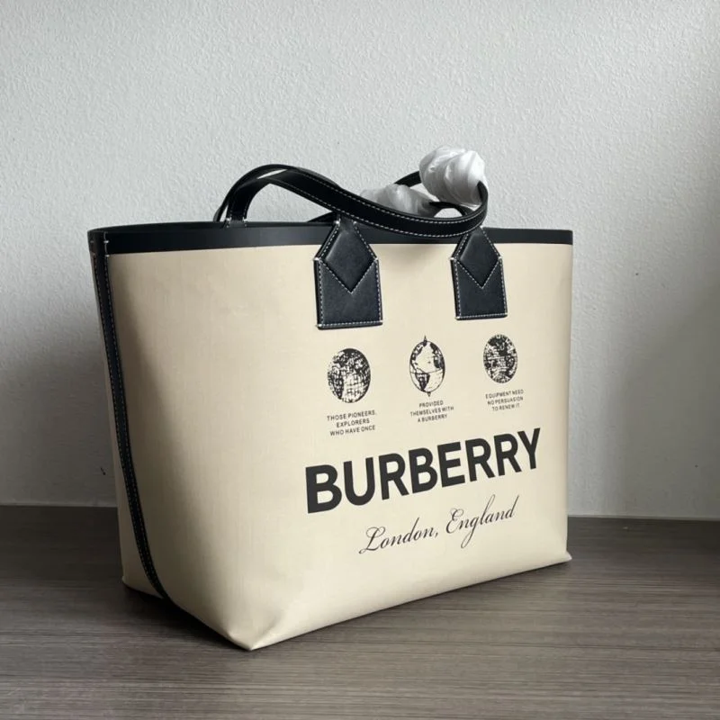 Low-cost Burberry Shopping Bags
