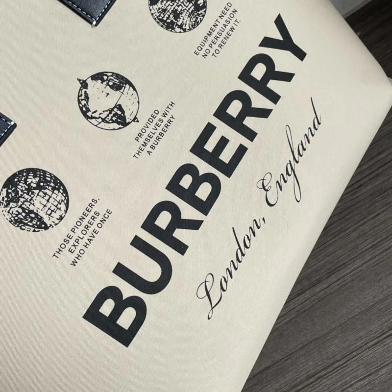 Low-cost Burberry Shopping Bags