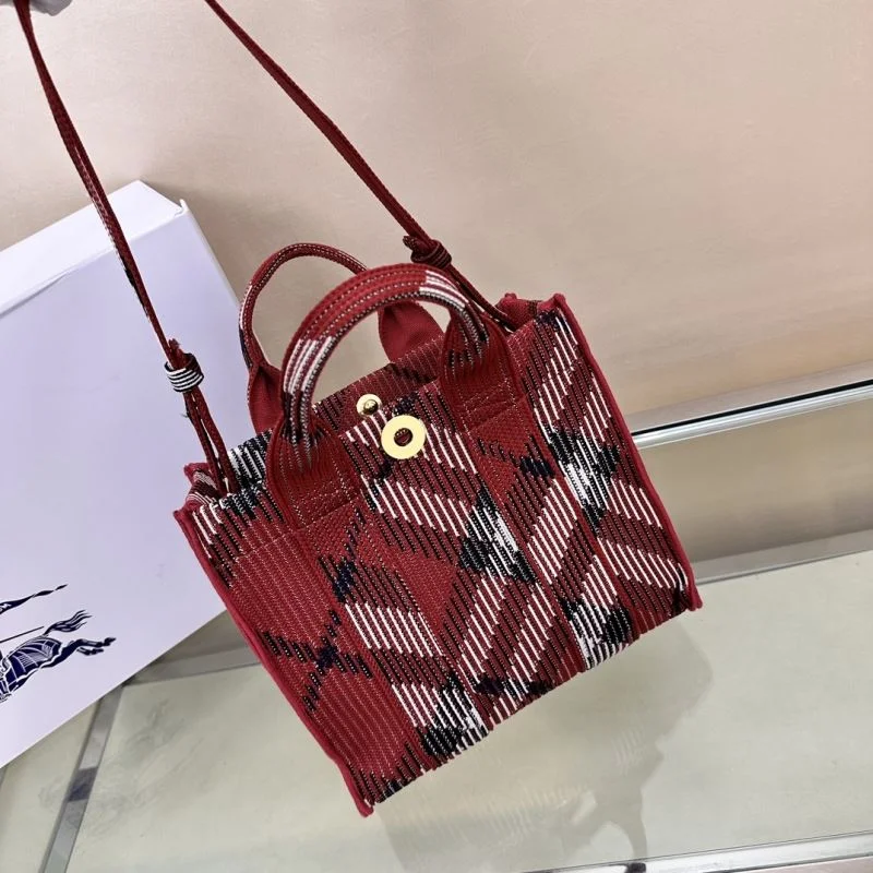 Accurate model Burberry Shopping Bags