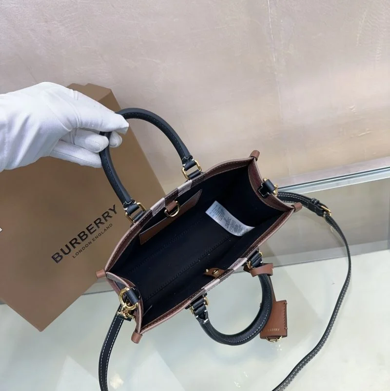 Low-cost Burberry Shopping Bags