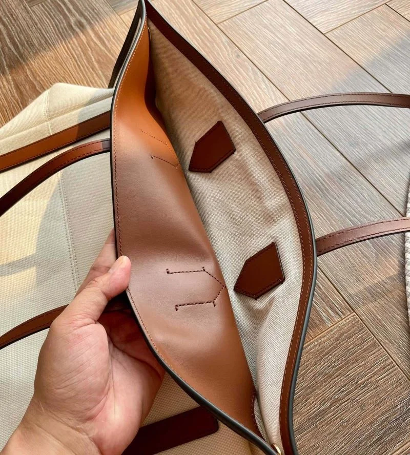 Exact replica Burberry Shopping Bags