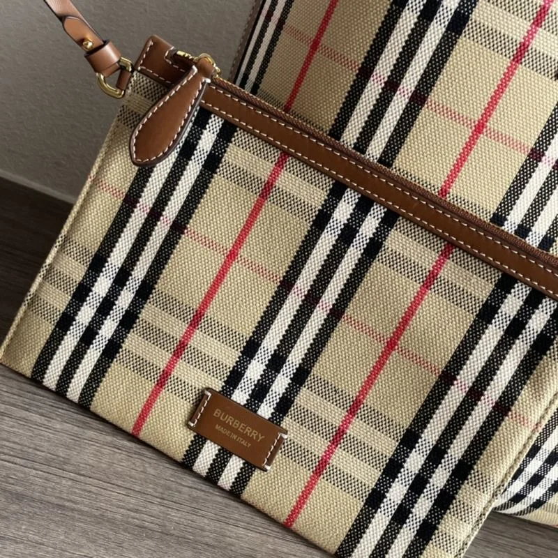 High accuracy Burberry Shopping Bags
