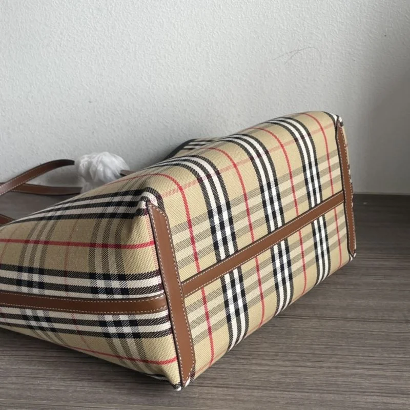 High accuracy Burberry Shopping Bags
