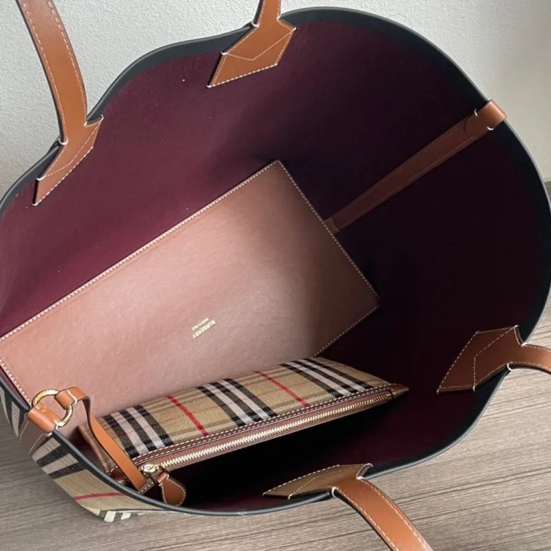High accuracy Burberry Shopping Bags