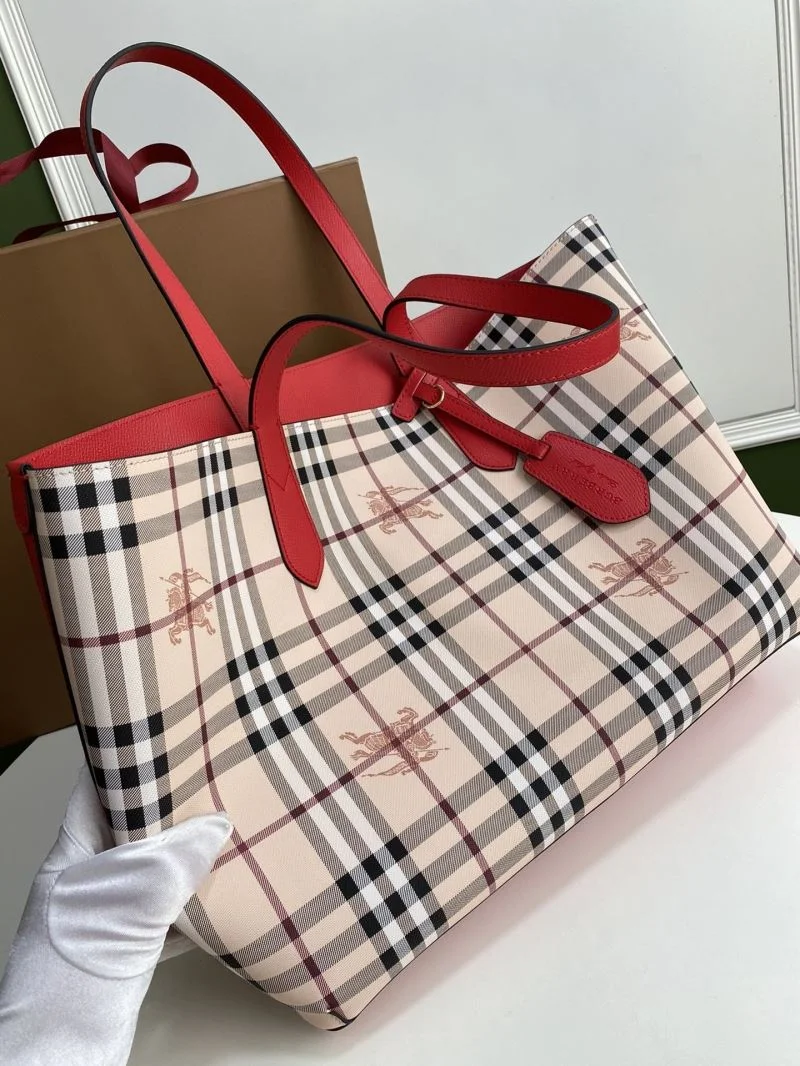 Accurate model Burberry Shopping Bags