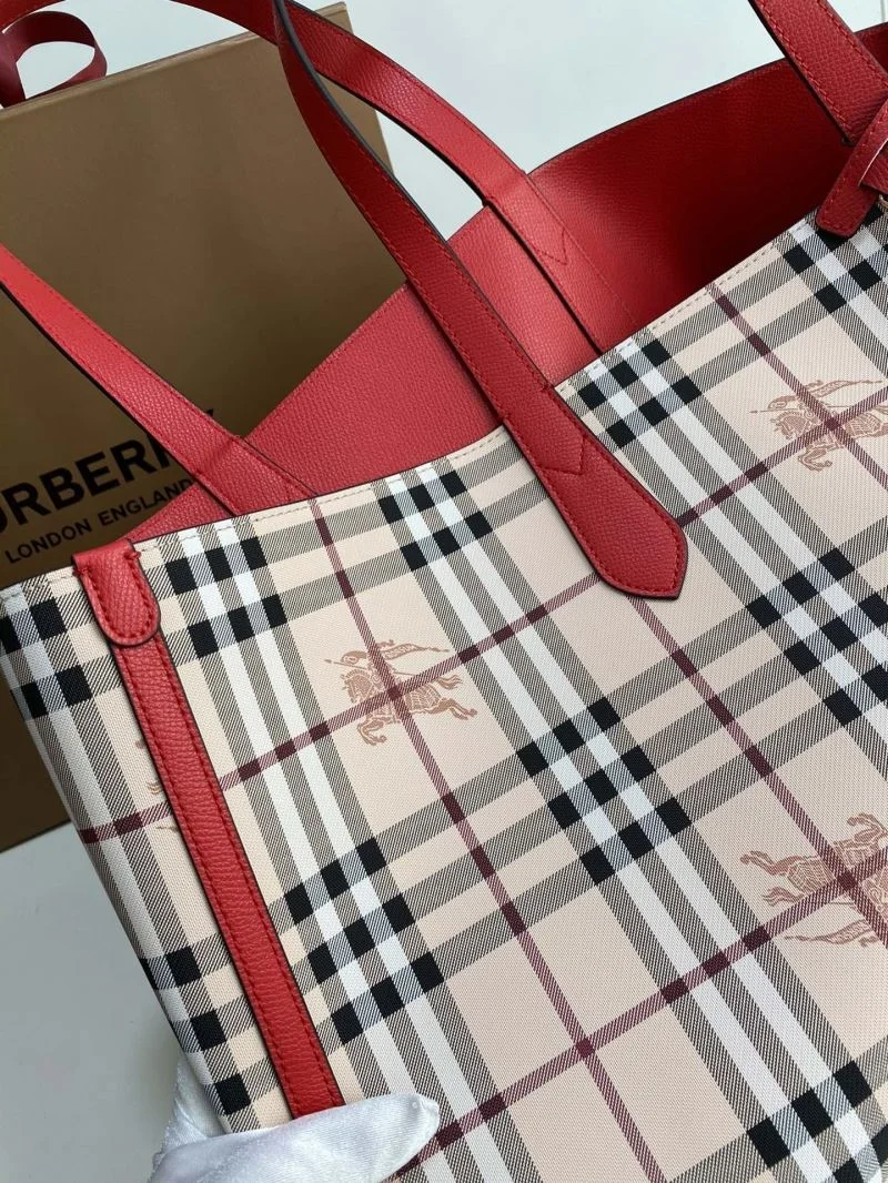 Accurate model Burberry Shopping Bags