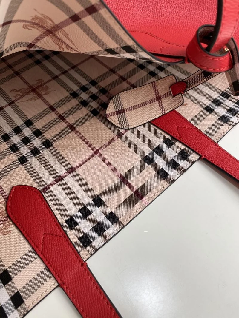 Accurate model Burberry Shopping Bags