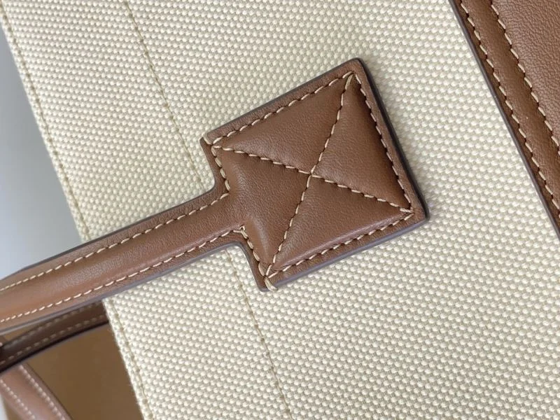 Cut-rate Burberry Shopping Bags