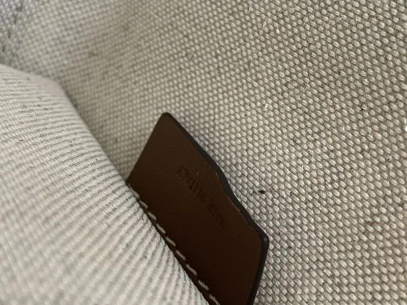 Bargain Burberry Shopping Bags