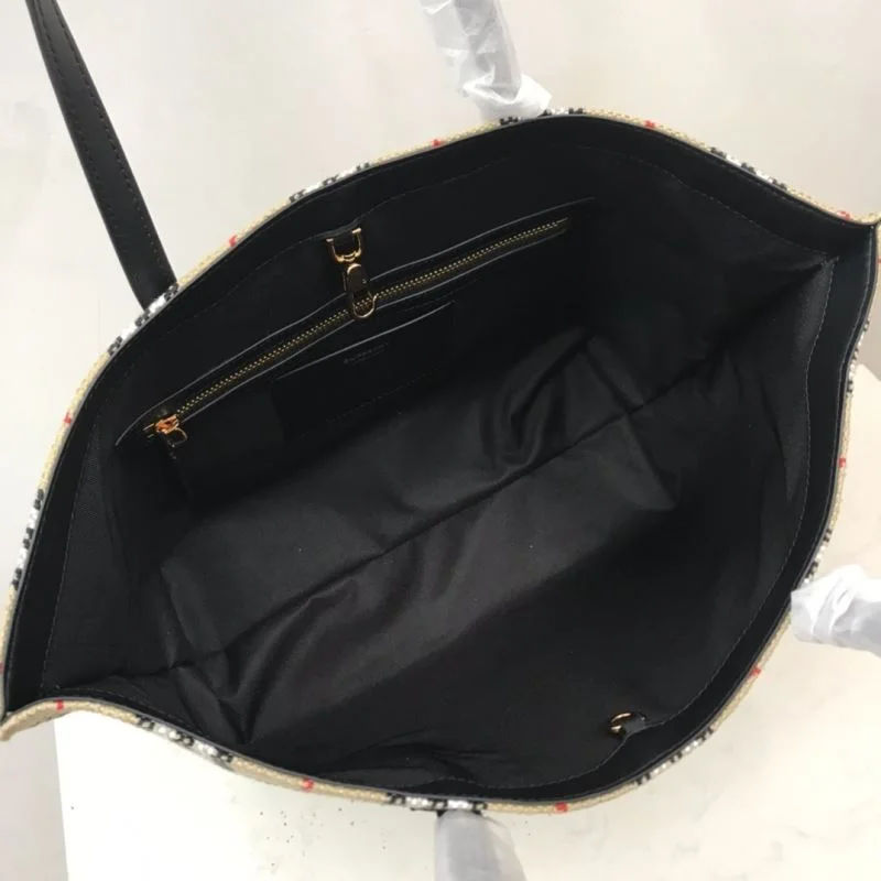 Top match Burberry Shopping Bags