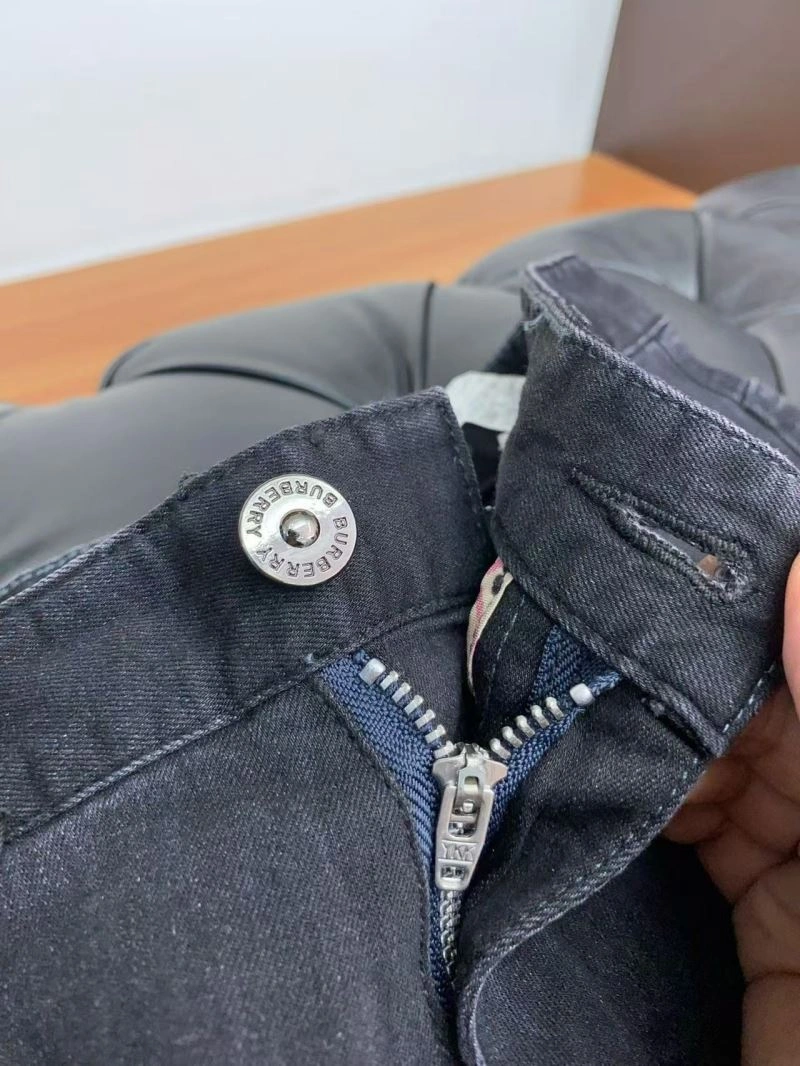 Accurate model Burberry Short Pants