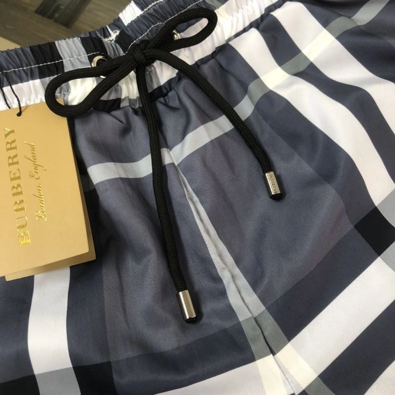 Accurate model Burberry Short Pants