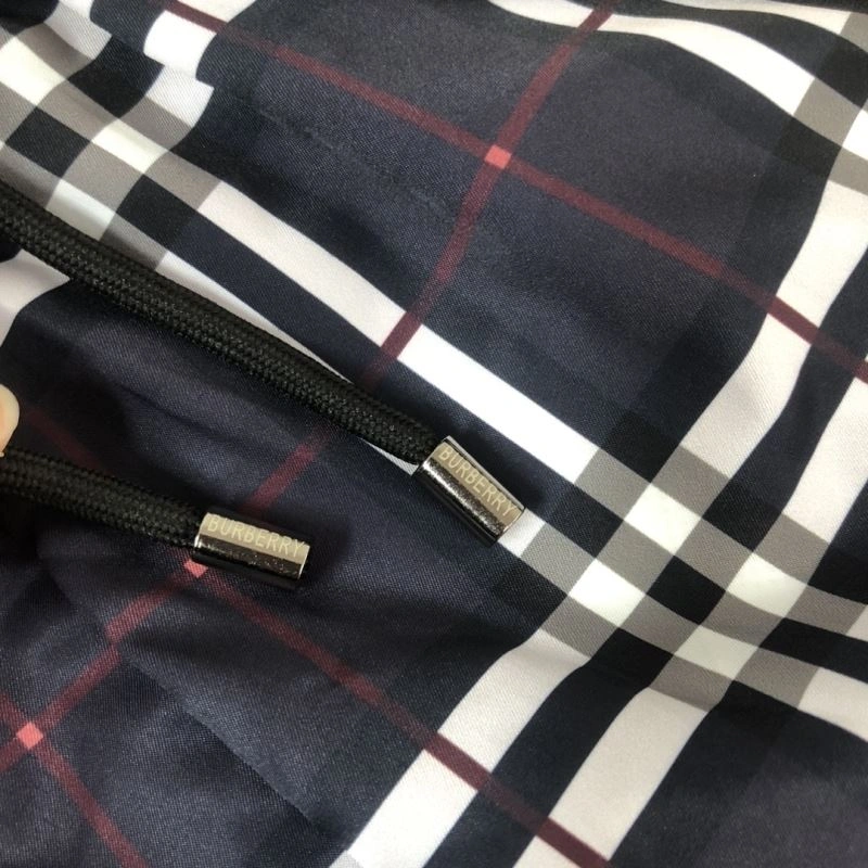 Indistinguishable Burberry Short Pants