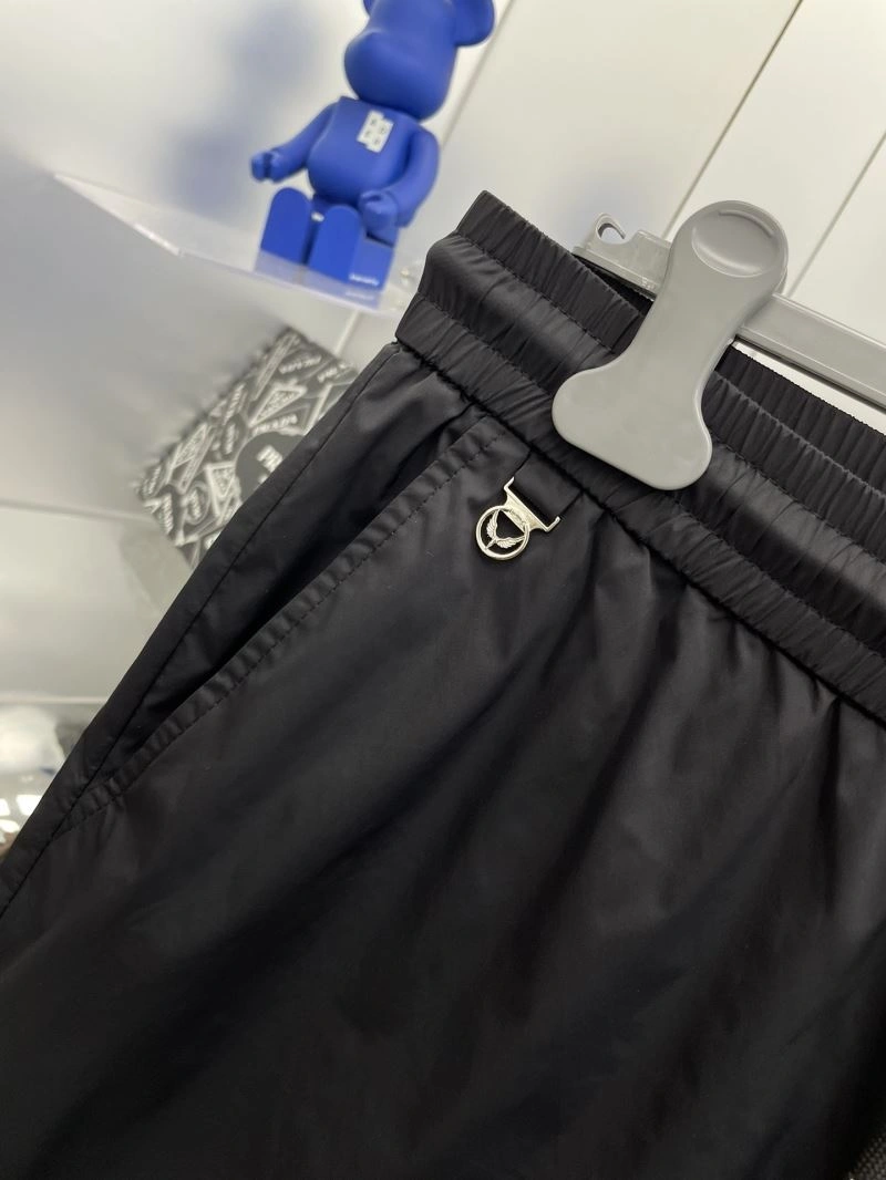 Bargain Burberry Short Pants