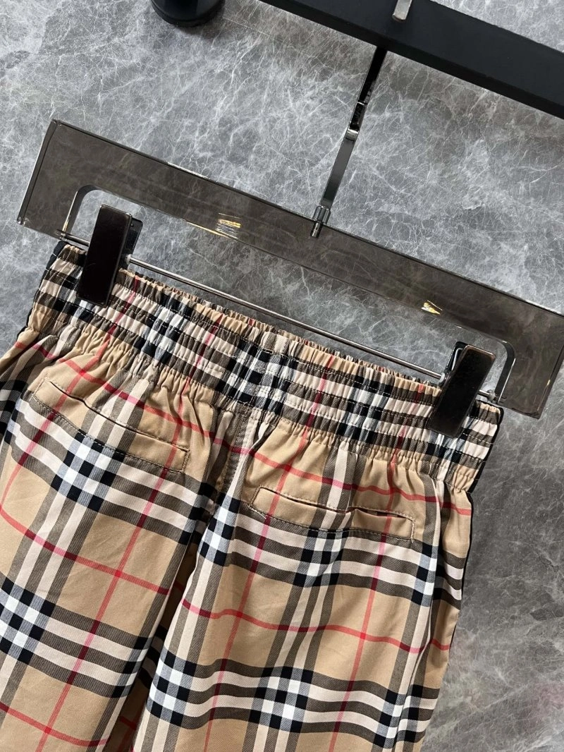 Factory-made Burberry Short Pants